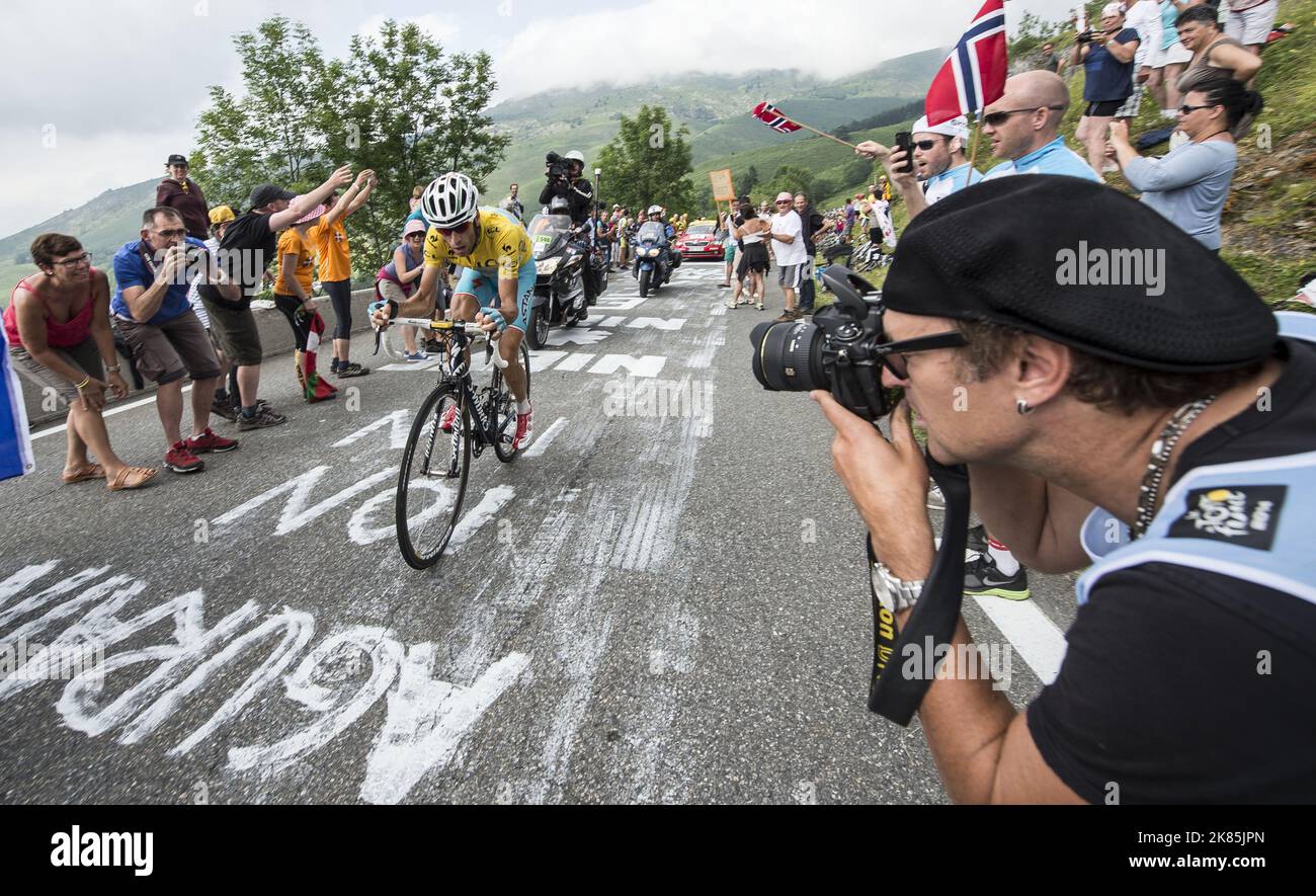 ***EDITORS NOTE Colour Version of another photo*** Vincenzo Nibali ...