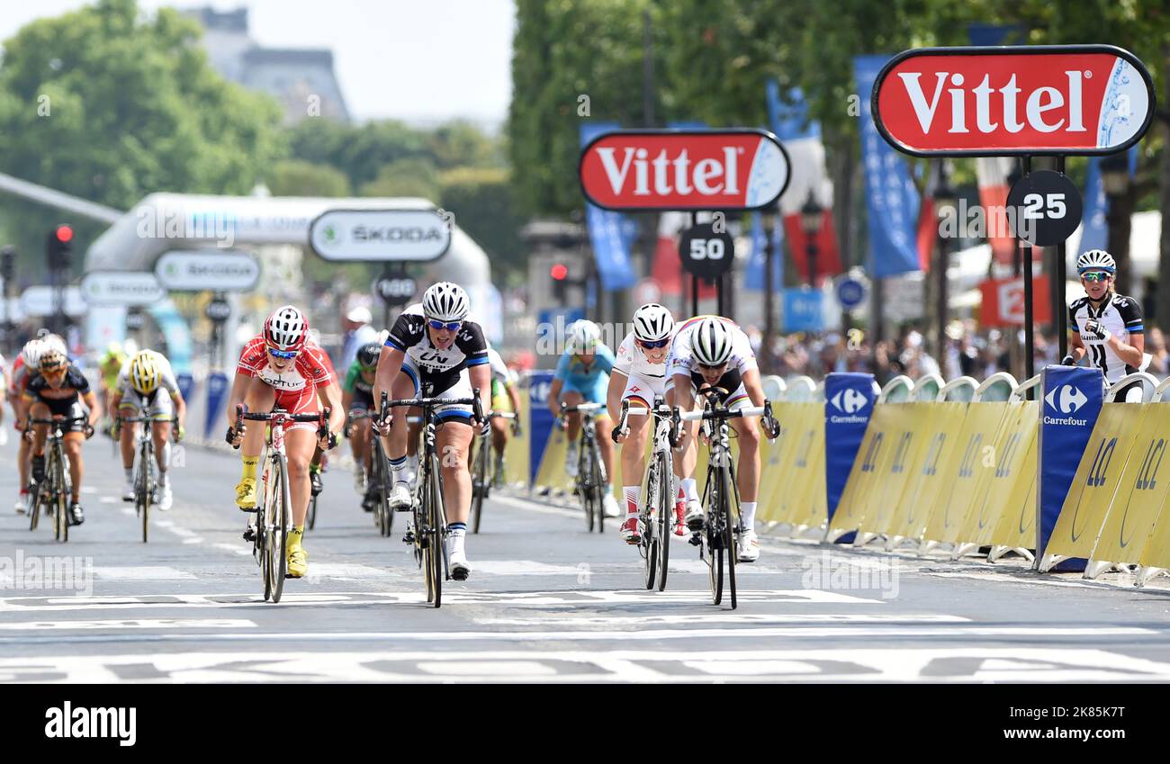 Rabobank - Liv's Marianne Vos crosses the line to win the La Course ...