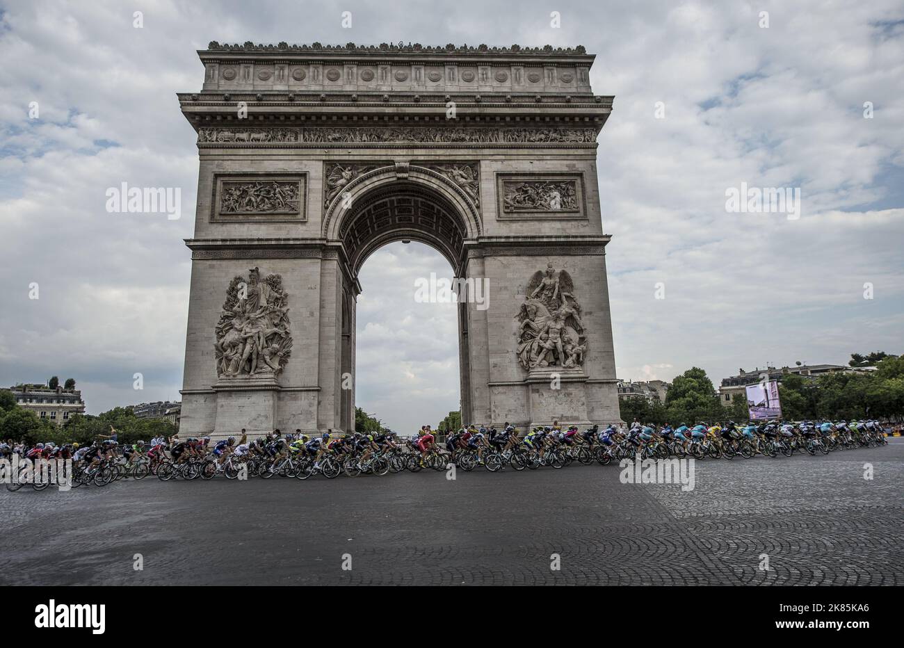 Tour de France - Stage 21 - Évry - Paris Champs-Élysées 137.5km. The ...