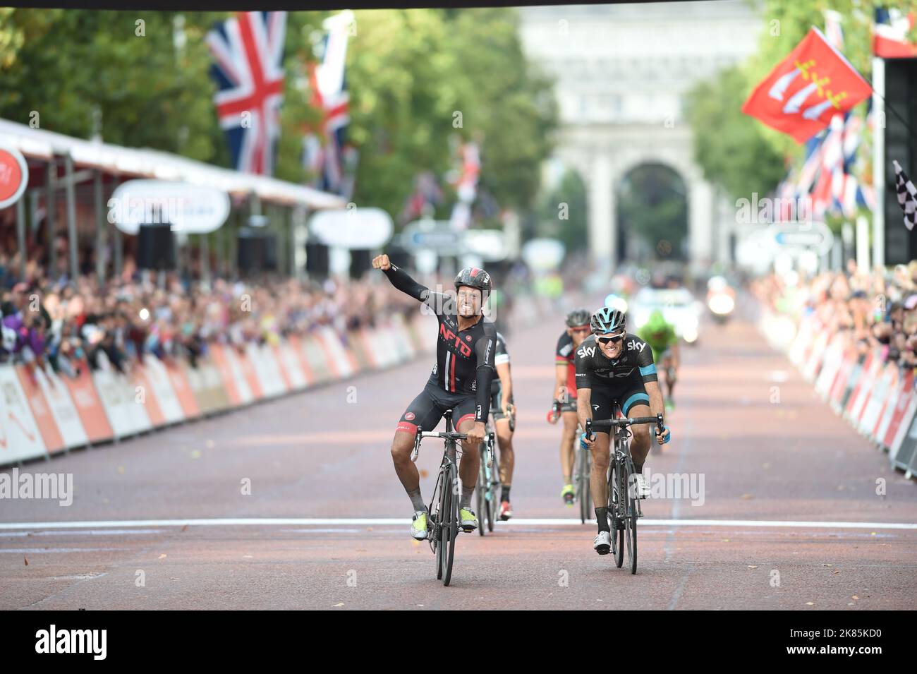 Adam Blythe team NFTO in a sprint finish to win the race on the Mall in ...