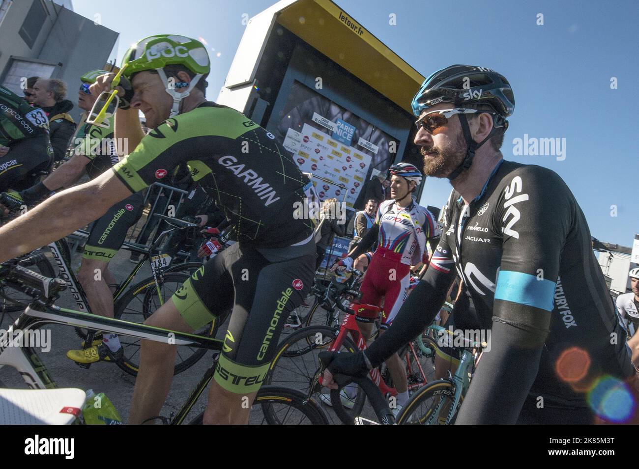 Bradley Wiggins crosses the finish line in 143rd position Stock Photo ...