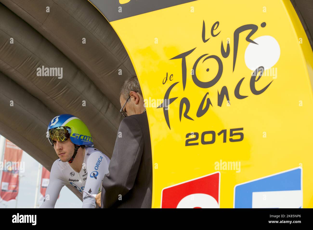 Simon Yates team Orica GreenEdge on the starting ramp. during the first ...
