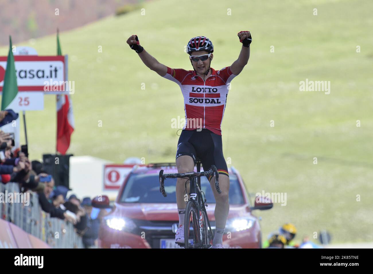 Tim Wellens (Lotto Soudal) takes his first Grand Tour stage win of his ...