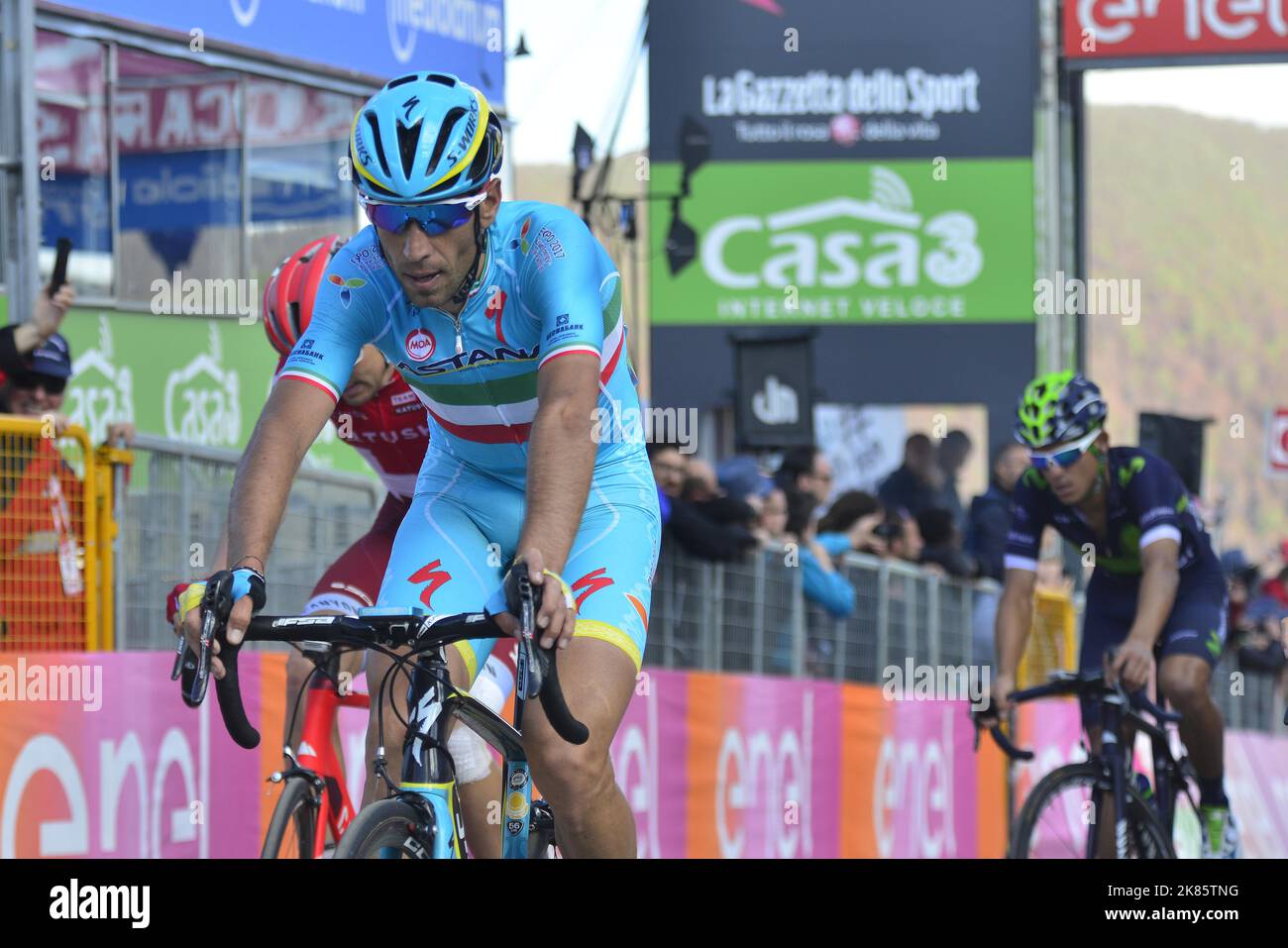 Vincenzo Nibali (team Astana) crosses the line in 17th position in ...