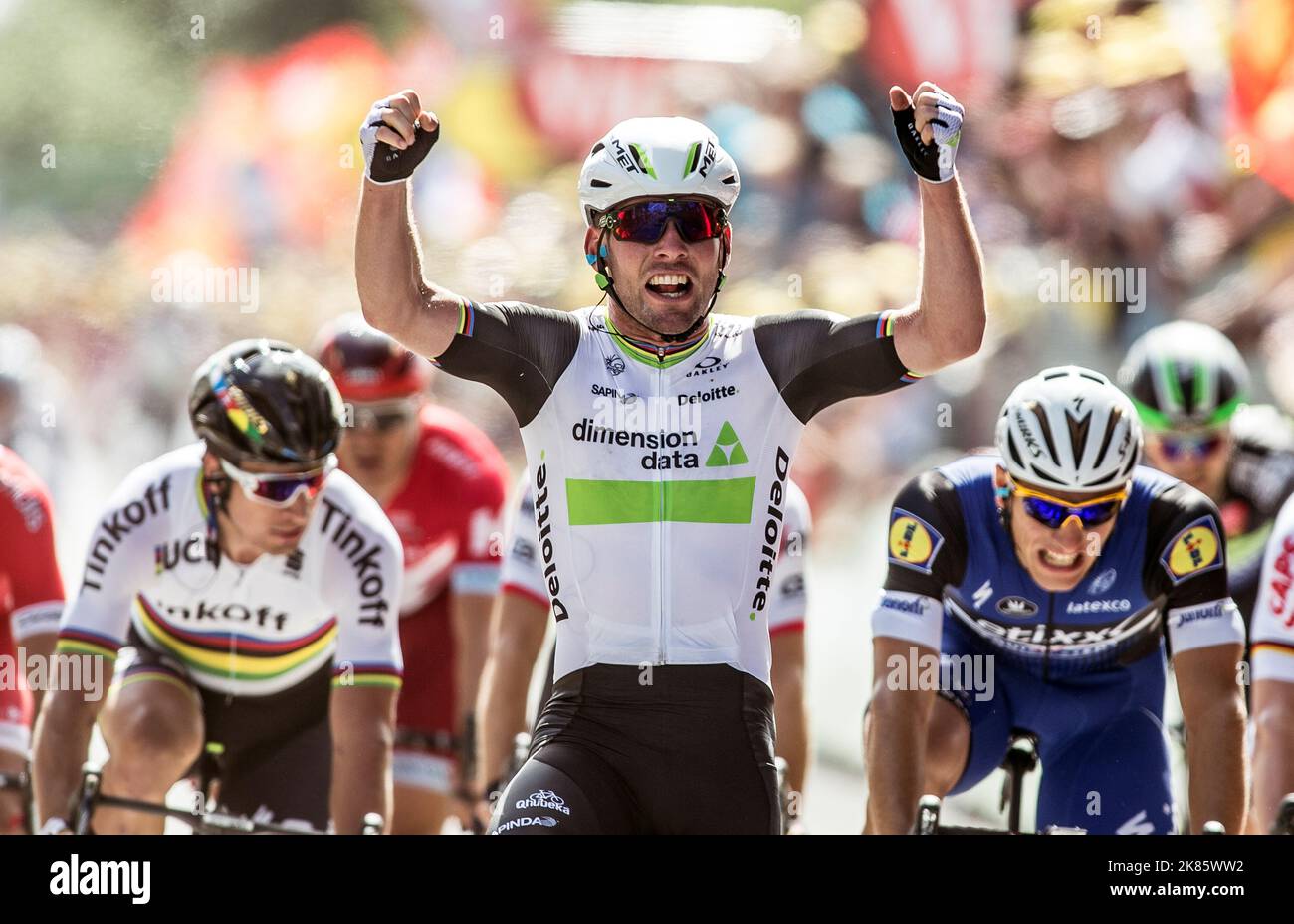 Mark Cavendish wins the first stage of the Tour de France in Utah Beach ...