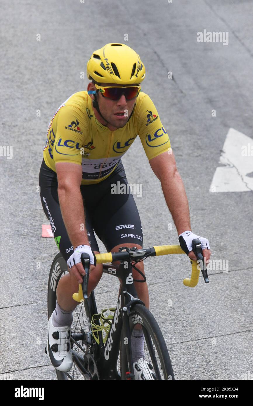 Mark Cavendish team Dimension Data crosses the finish line and ...