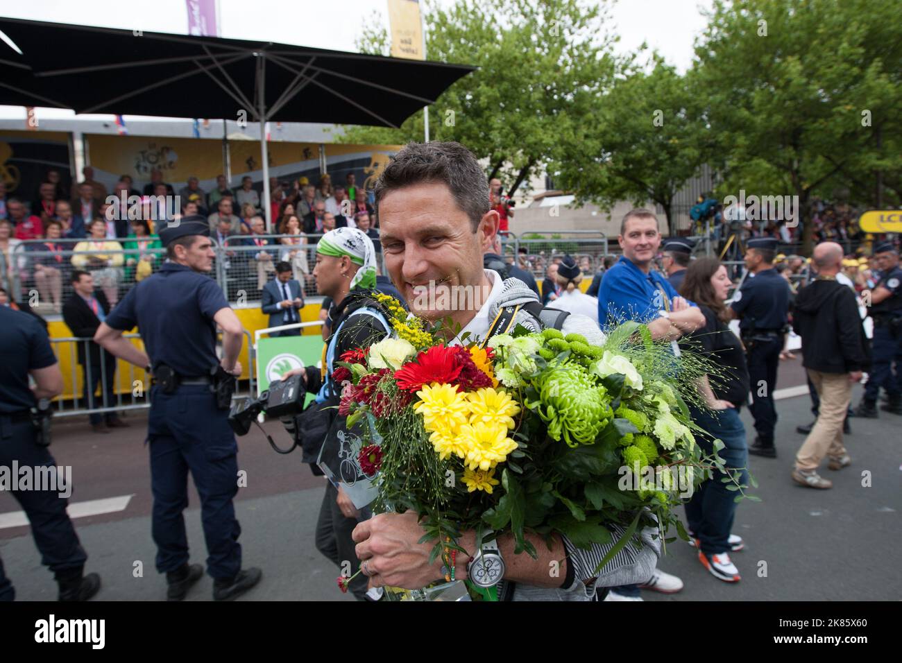 Doug Ryder Dimension Data team owner tucks into Mark Cavendish's ...