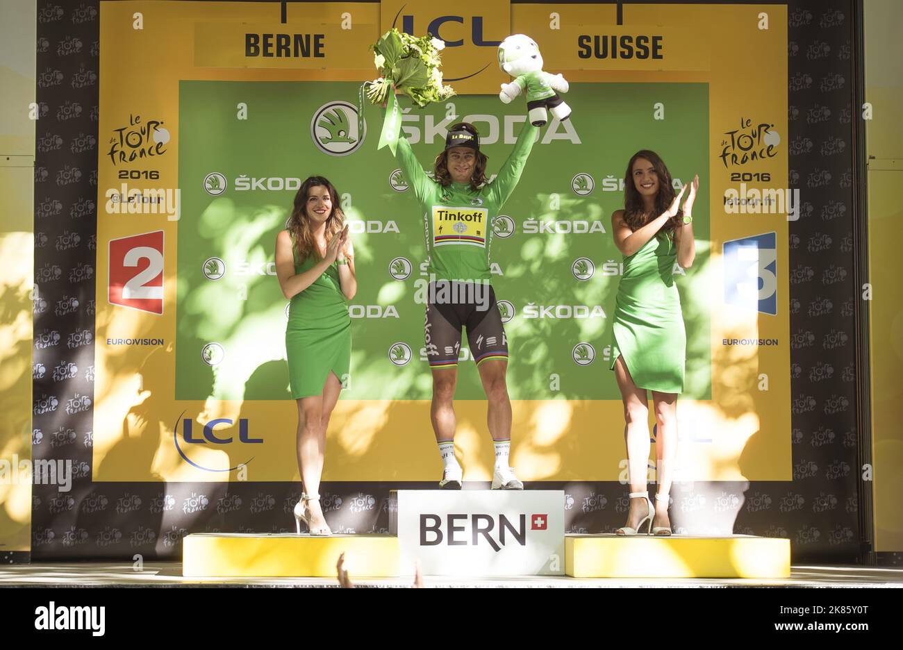 Go iam hi-res stock photography and images - Alamy