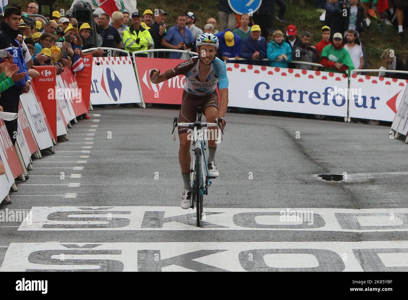 mikael cherel celebrates romain bardets win Stock Photo - Alamy