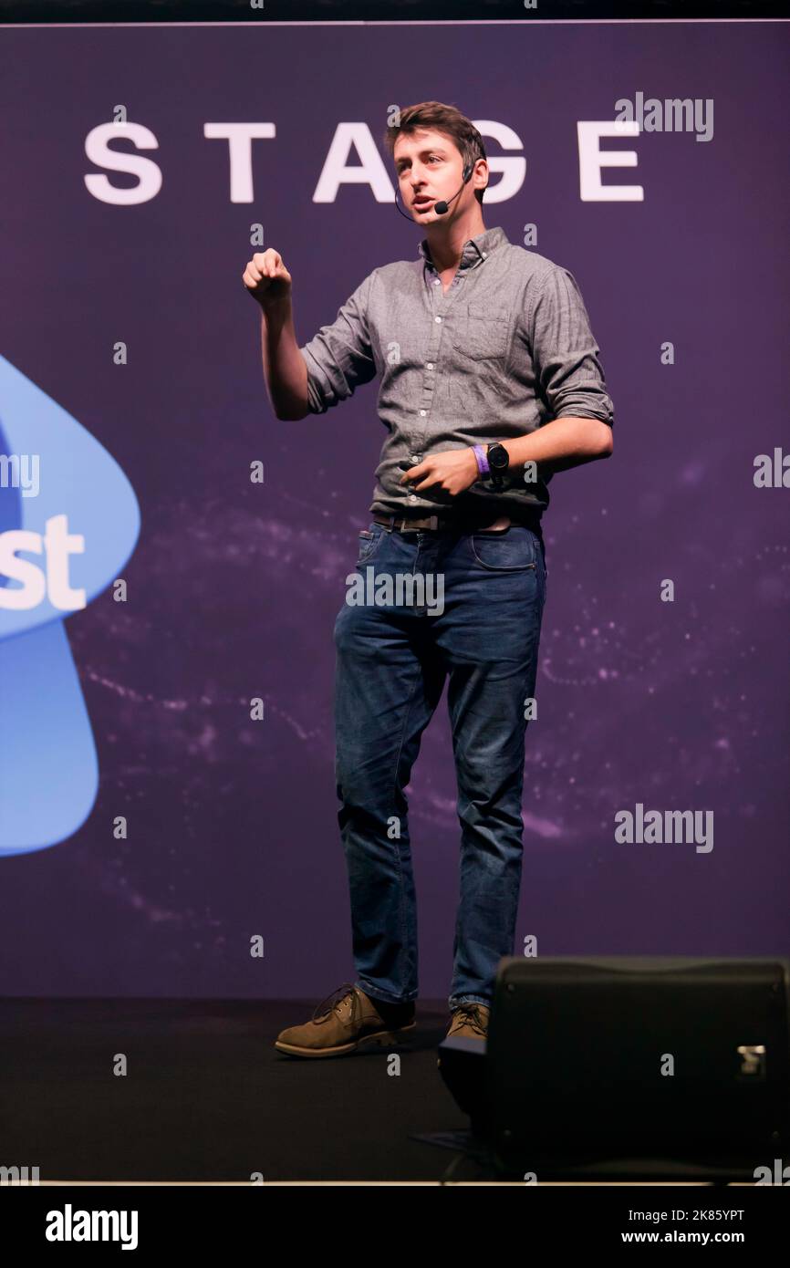 Dr Simon Clark talking about the hidden science of weather, climate ...