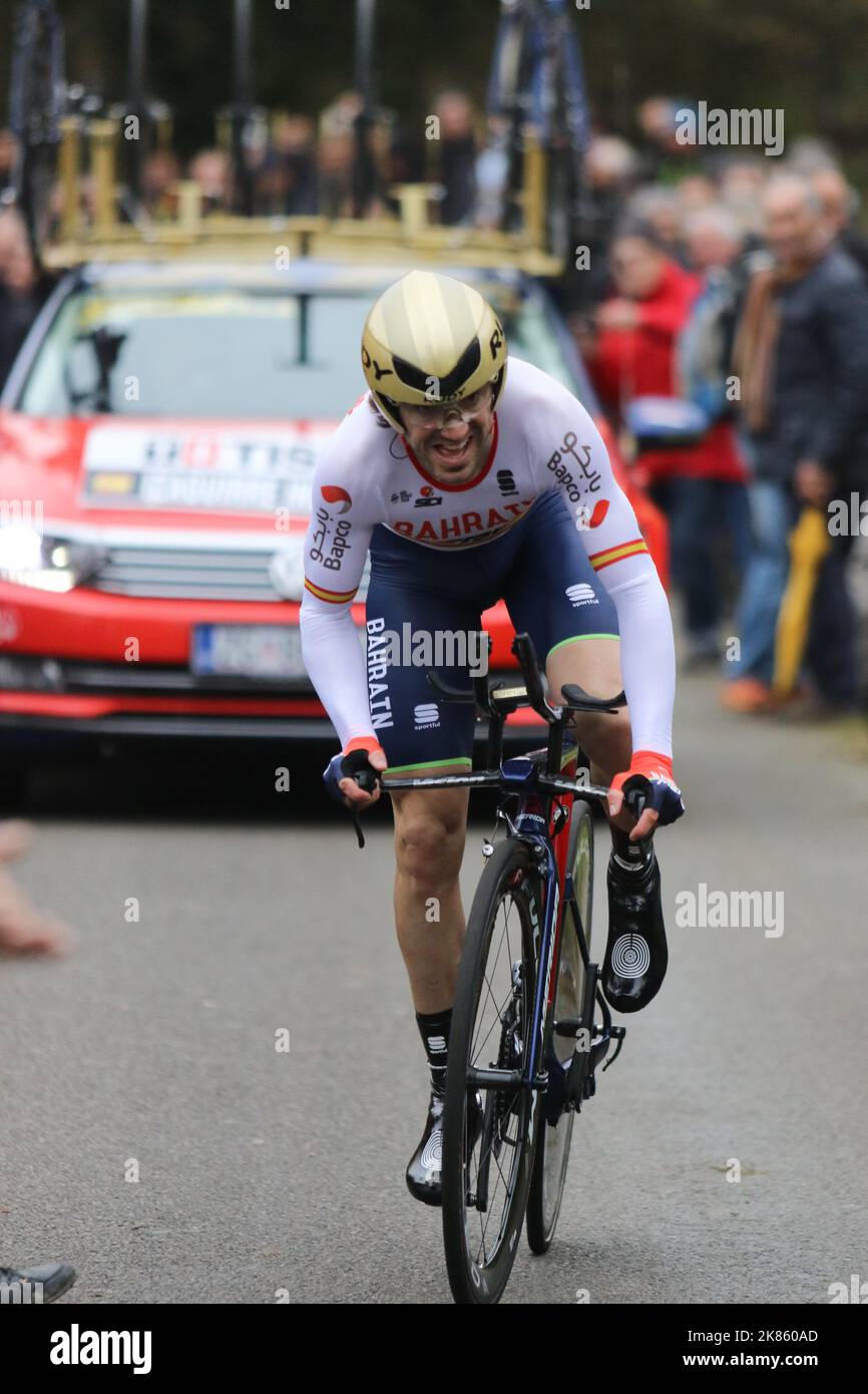 Ion Izagirre of Bahrain Merida Stock Photo - Alamy