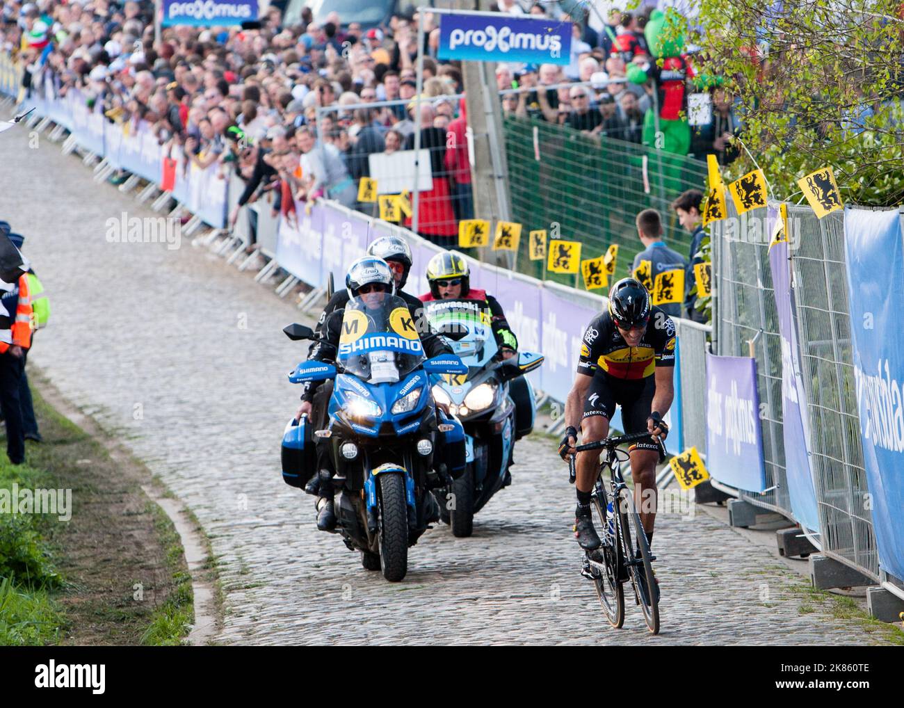 Philippe Gilbert (Quick-Step Floors) Climbs the Paterberg for the final ...