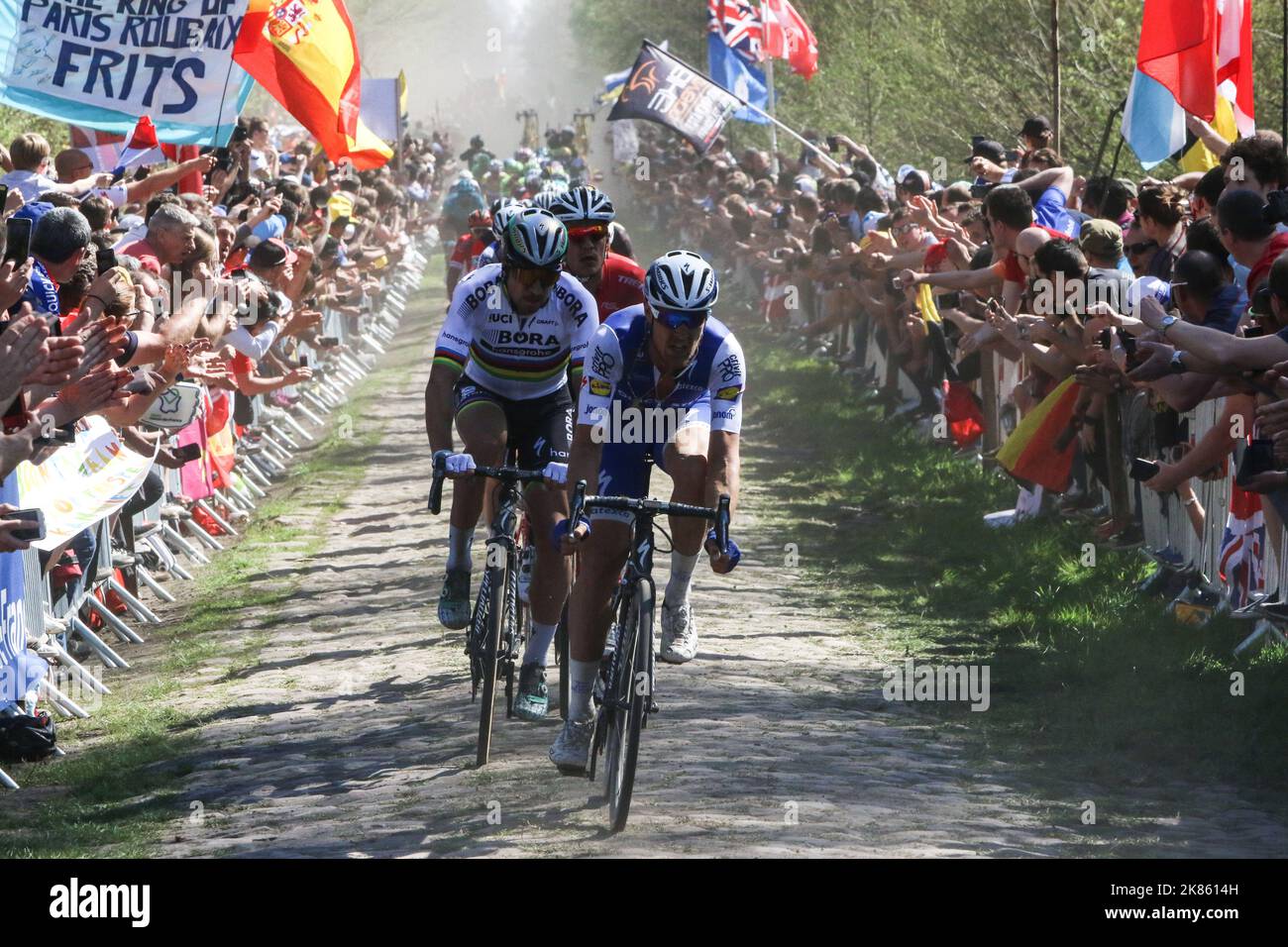 Paris roubaix arenberg hi-res stock photography and images - Alamy