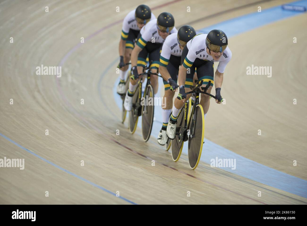 Australian mens track cycling team hi-res stock photography and images ...