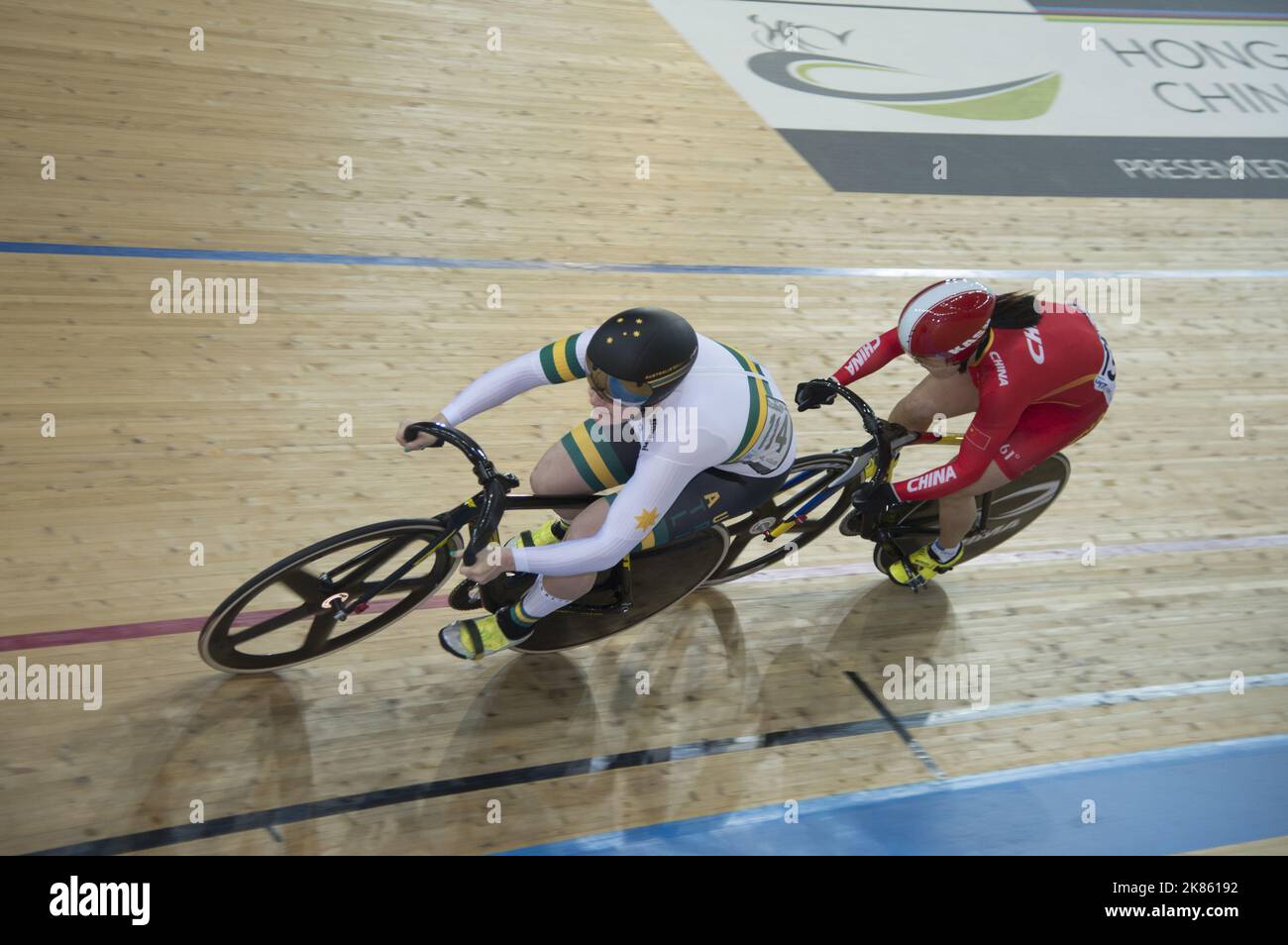 Stephanie Morton of Australia in the women's kierin Stock Photo - Alamy