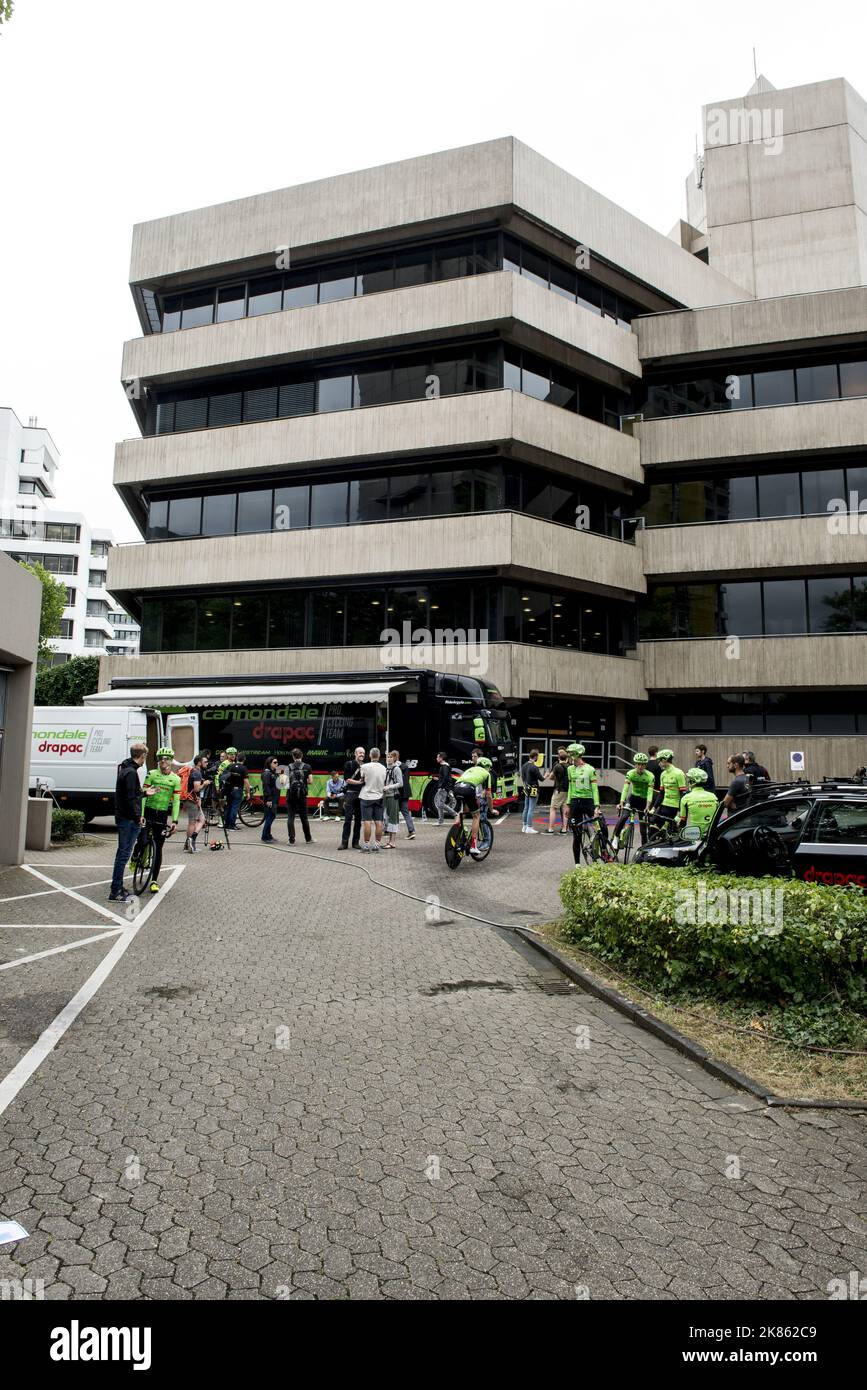The Cannondale-Drapac team have an informal press gathering before a ...