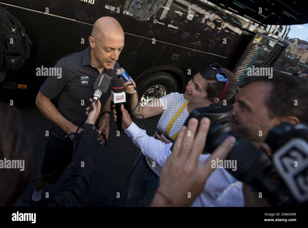 Tour de france team buses hi-res stock photography and images - Alamy