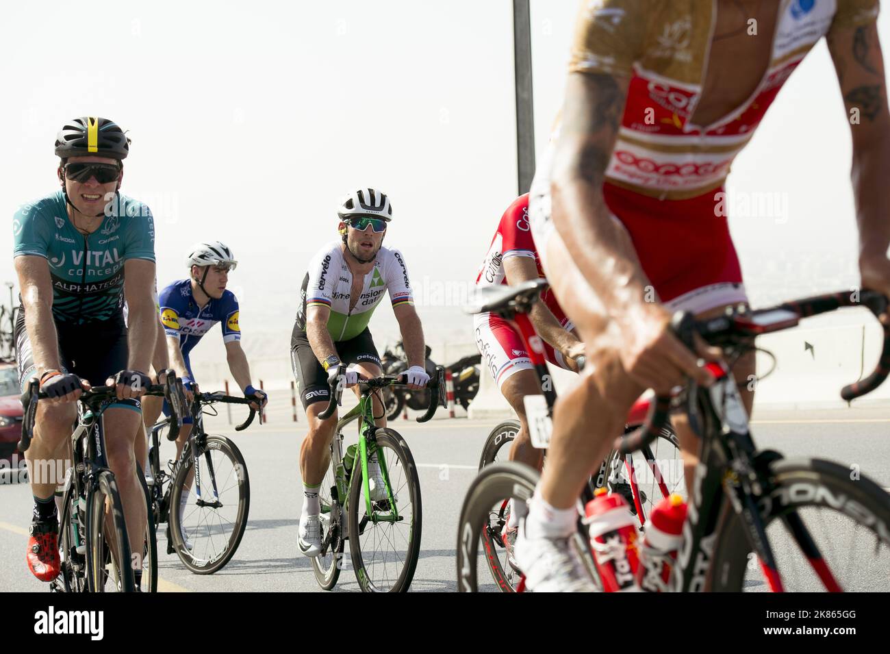 Great Britan's Mark Cavendish climbs the Al Jabal Street (Bousher Al ...