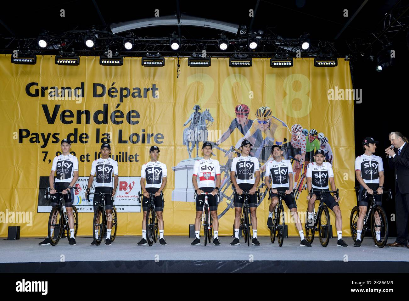 Team Sky line up for the presentation - Chris Froome, Egan Arley Bernal ...