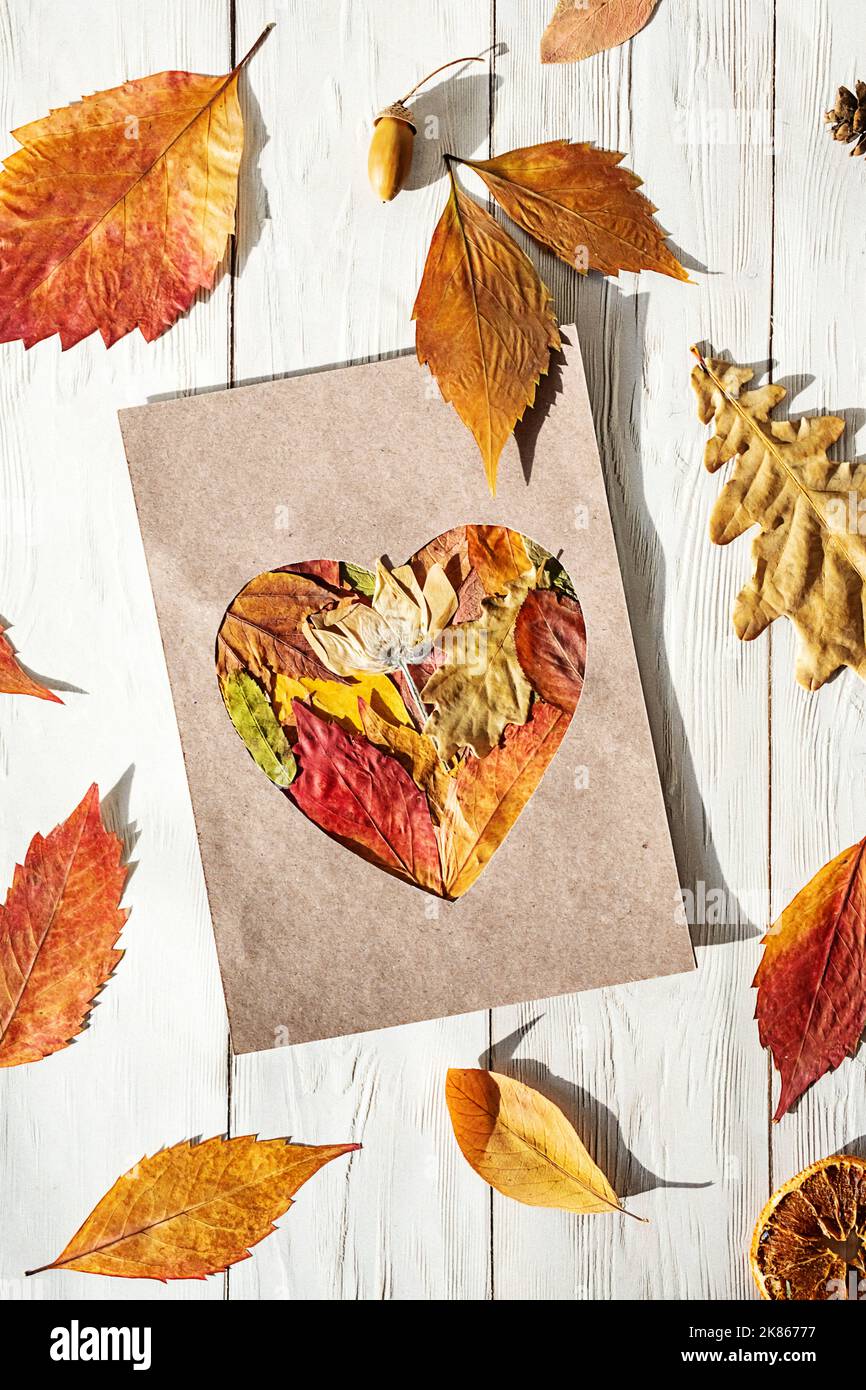 Coloured paper collage hi-res stock photography and images - Alamy