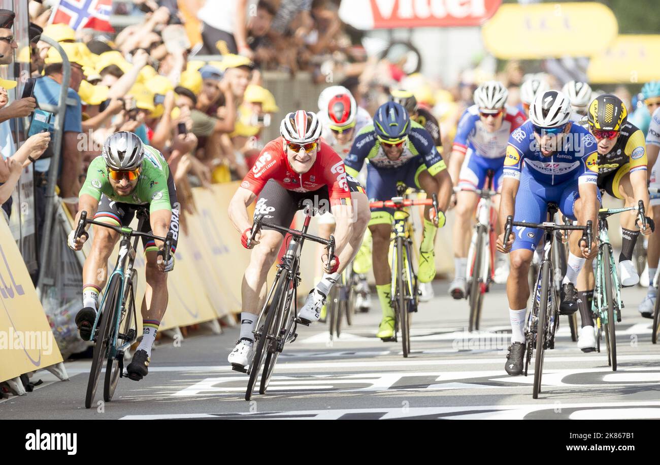 (left to right) Peter Sagan team Bora Hansgrohe, Andre Greipel team Lotto Soudal and stage ...