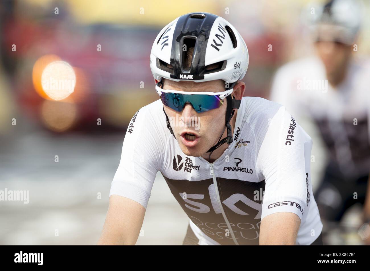 Great Britain Luke Rowe crosses the finish line Stock Photo - Alamy