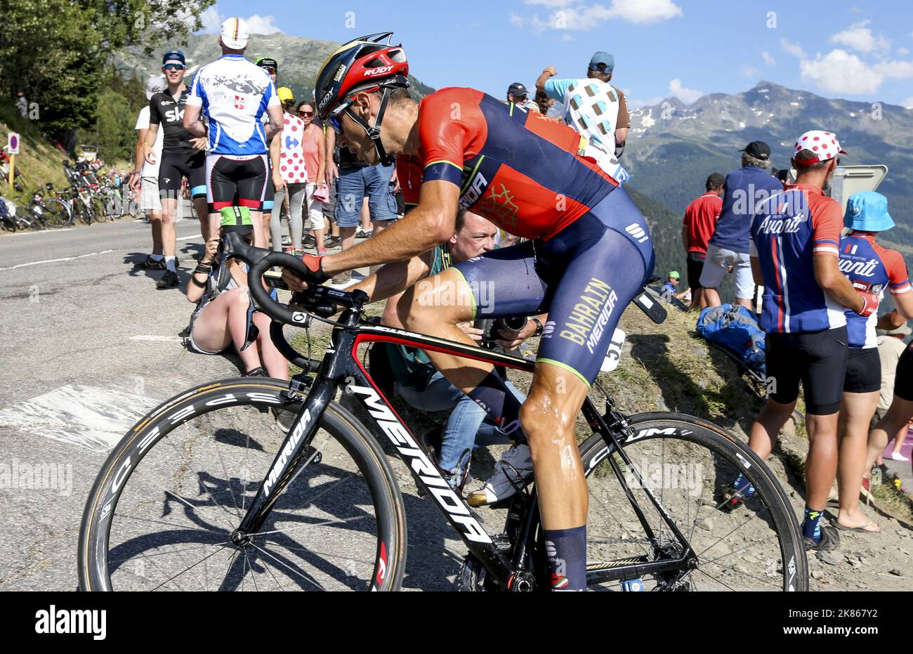 Italy's Vincenzo Nibali team Bahrain Merida climbing to La Rosiere's ...