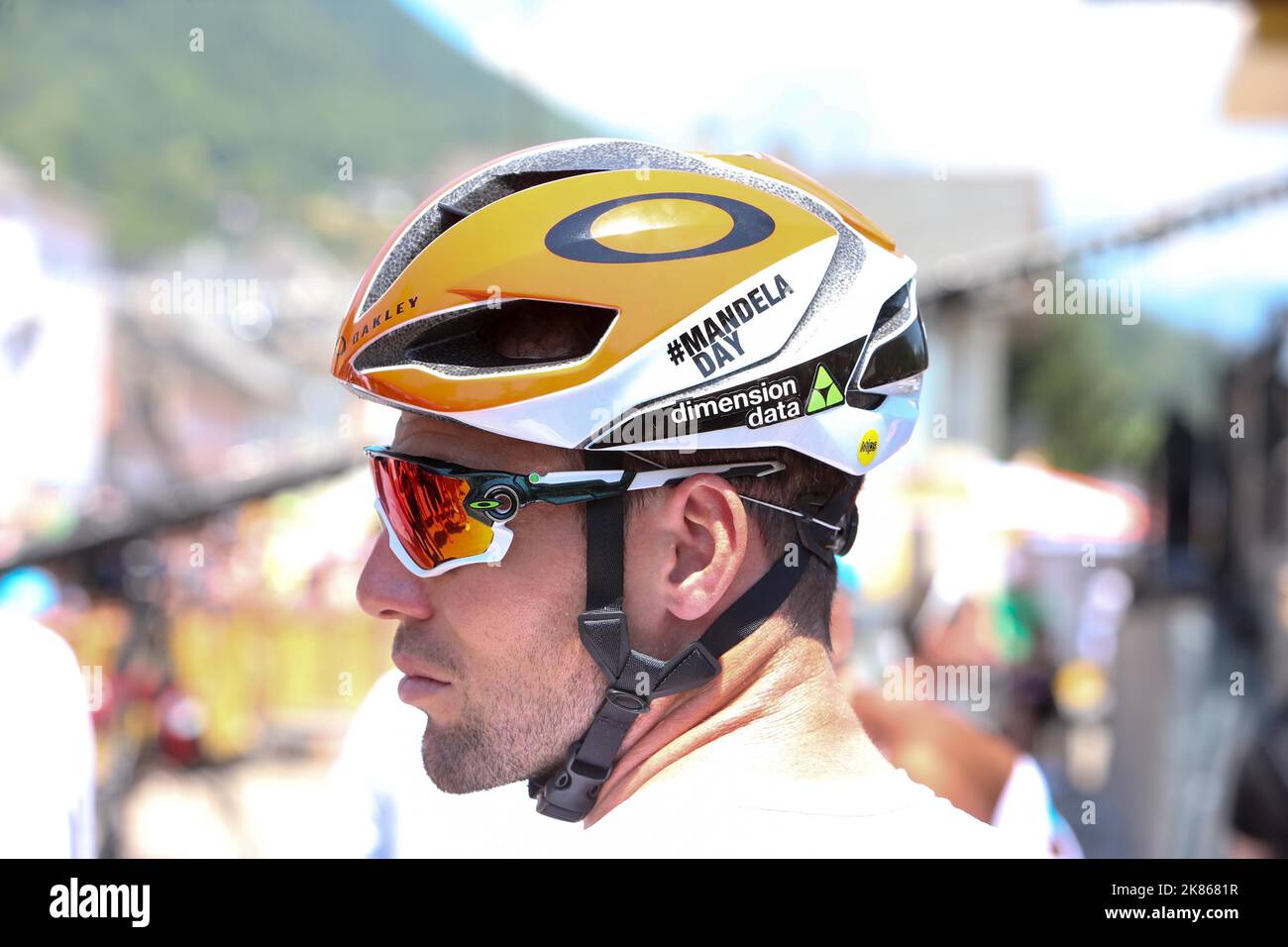 Mark Cavendish (Team Dimension data) wearing a special helmet to ...