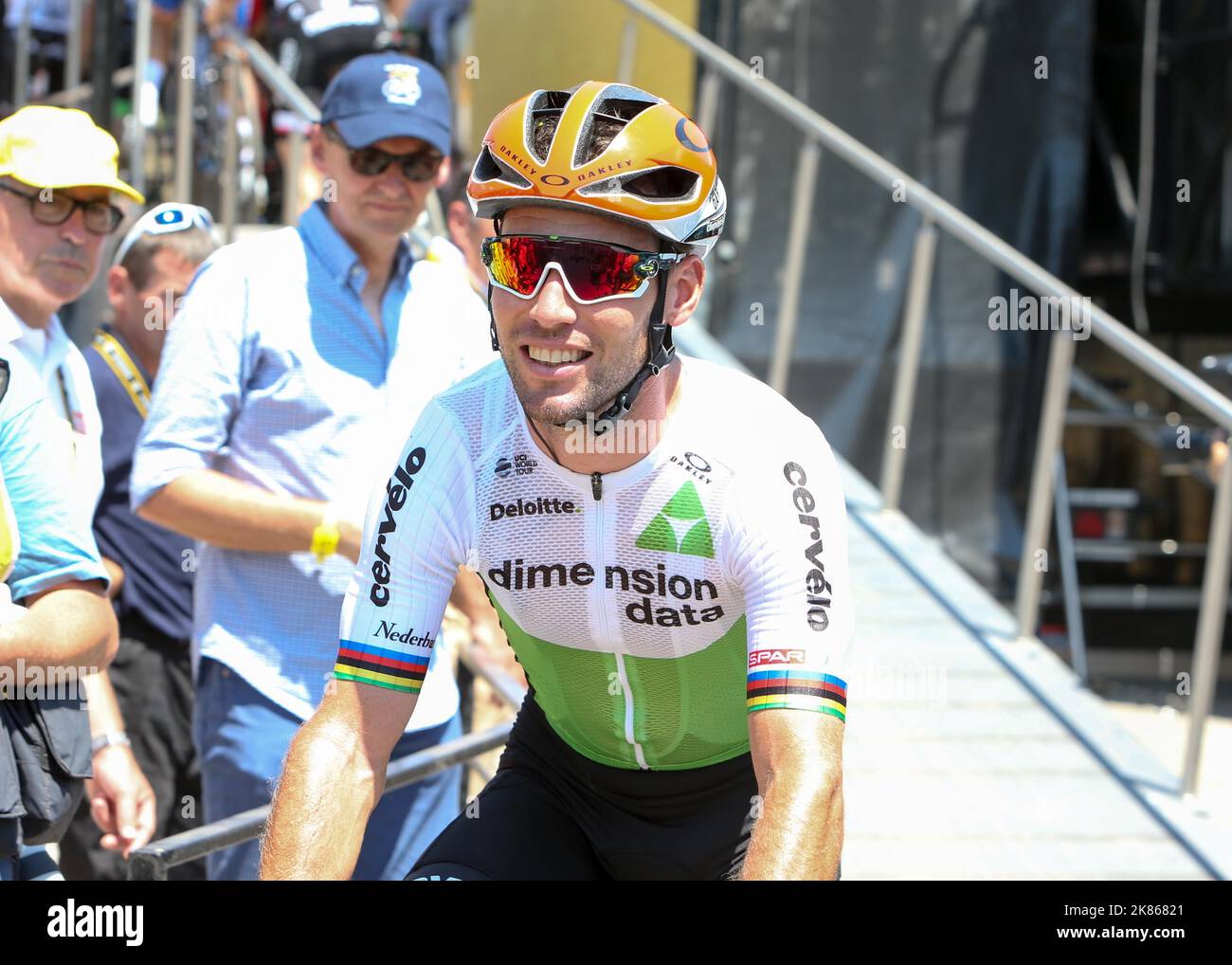 Mark Cavendish (Team Dimension data) wearing a special helmet to ...