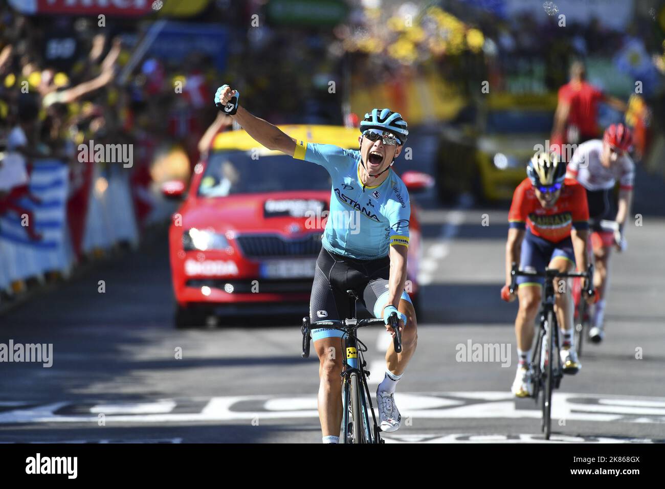 Stage winner magnus nielsen of Astana Stock Photo - Alamy