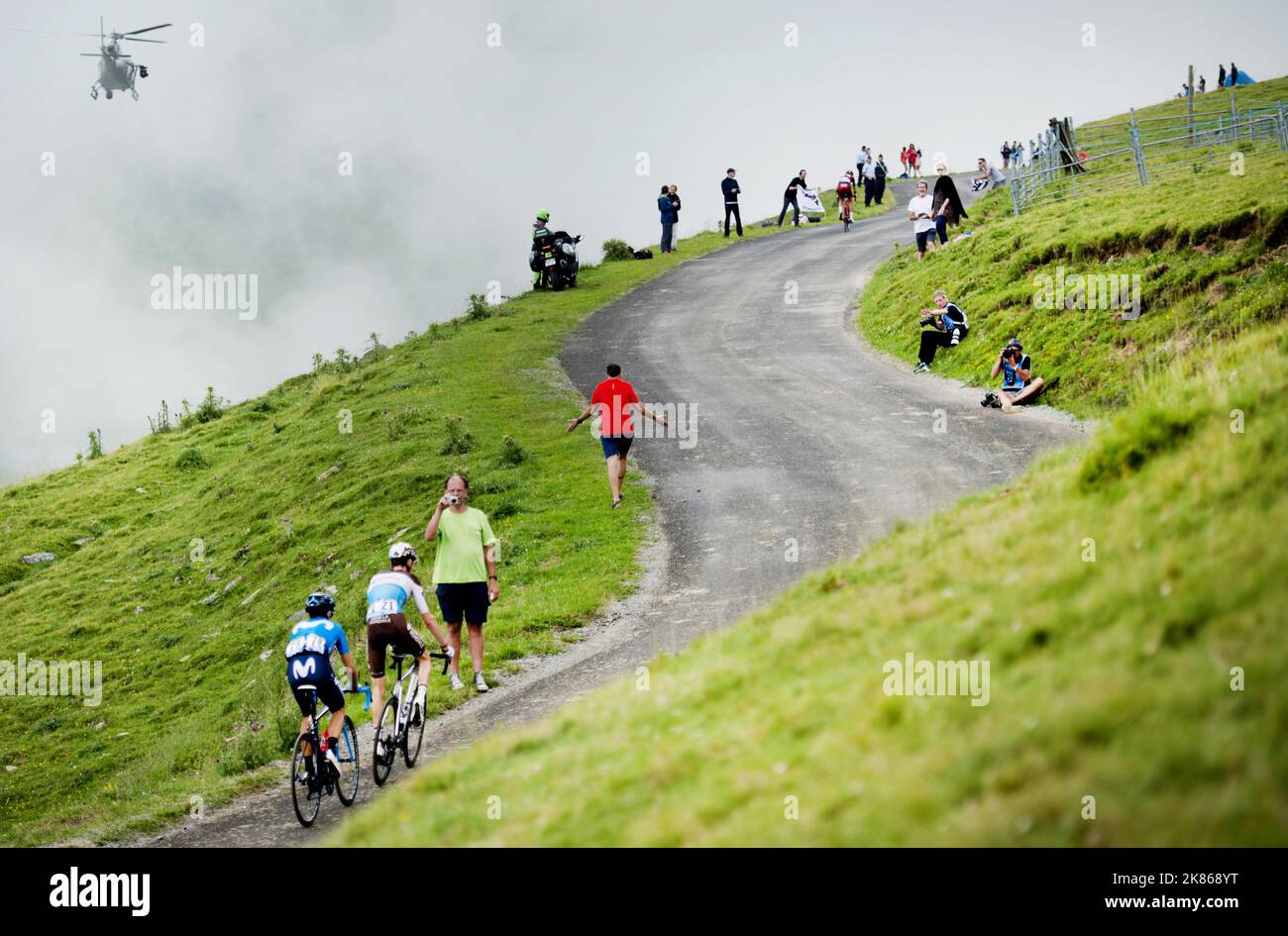 France's Romain Bardet and Alejandro Valverde climb the final kms of ...