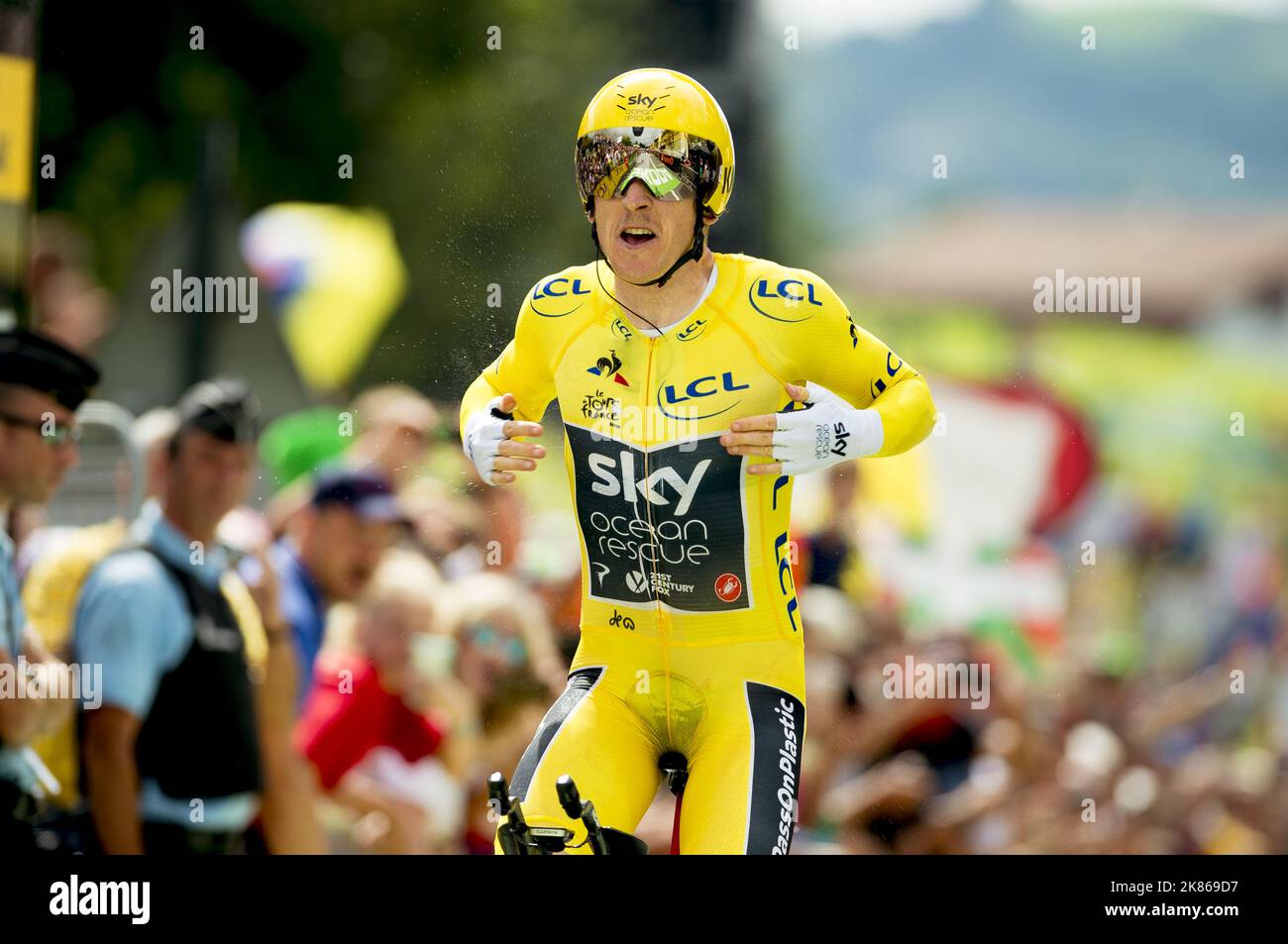 Great Britain's Geraint Thomas for team Sky crosses the finish line ...