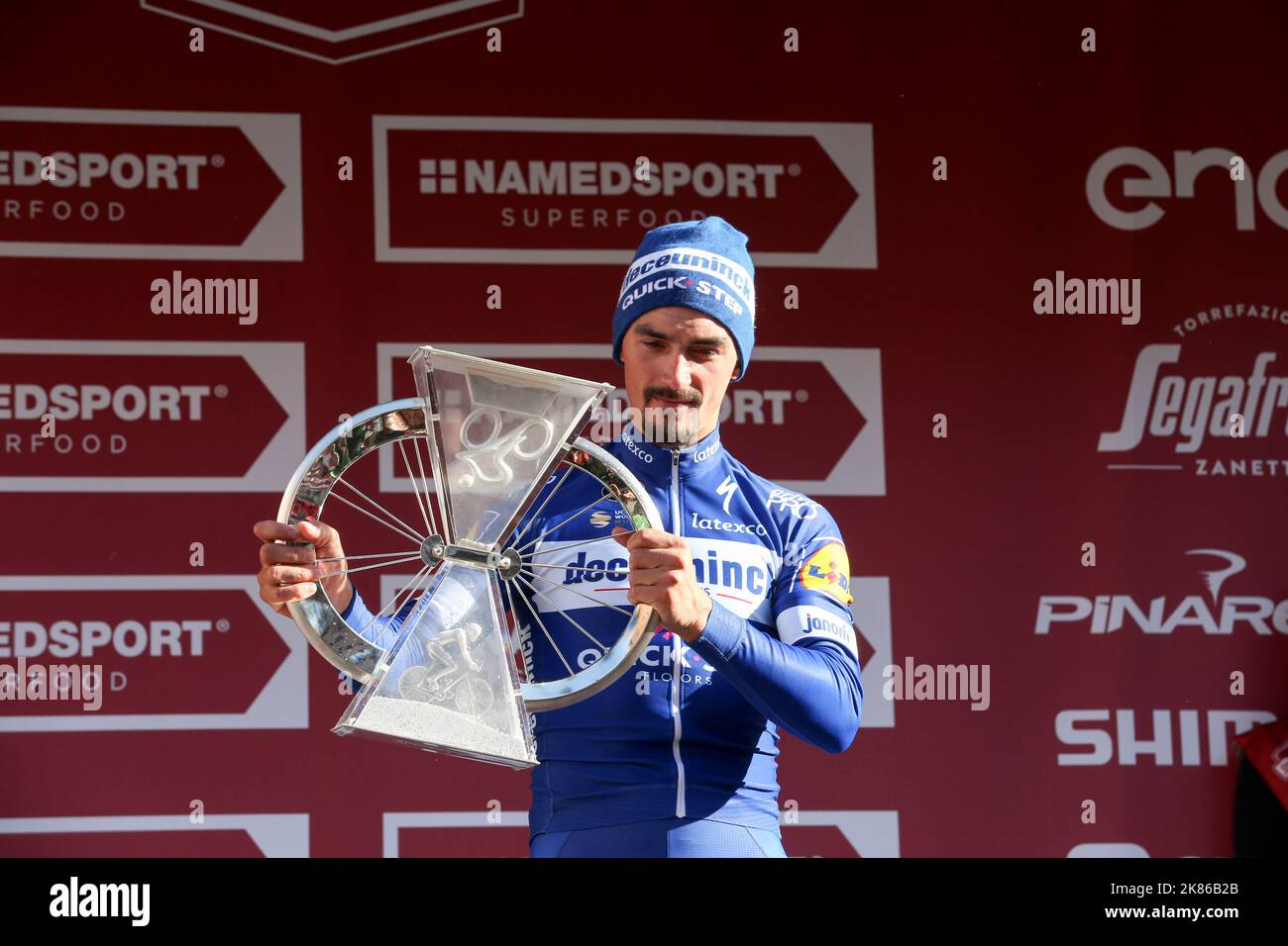 Frenchman Julian Alaphillippe (Deceuninck-Quick-Step) holds the winners ...