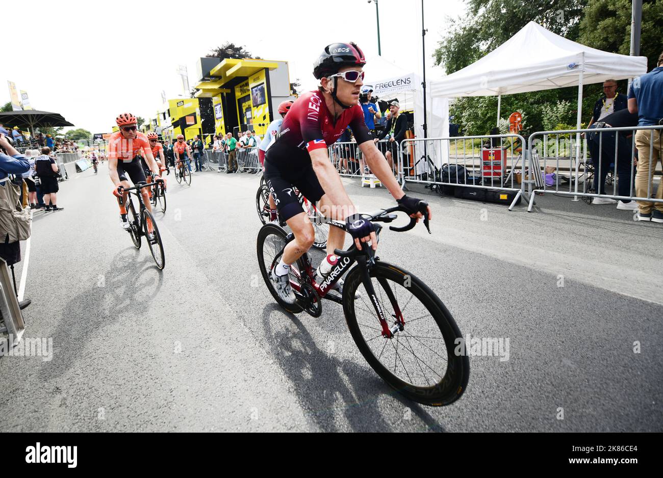 Great Britain's Geraint thomas for team Ineos rides over the finish ...