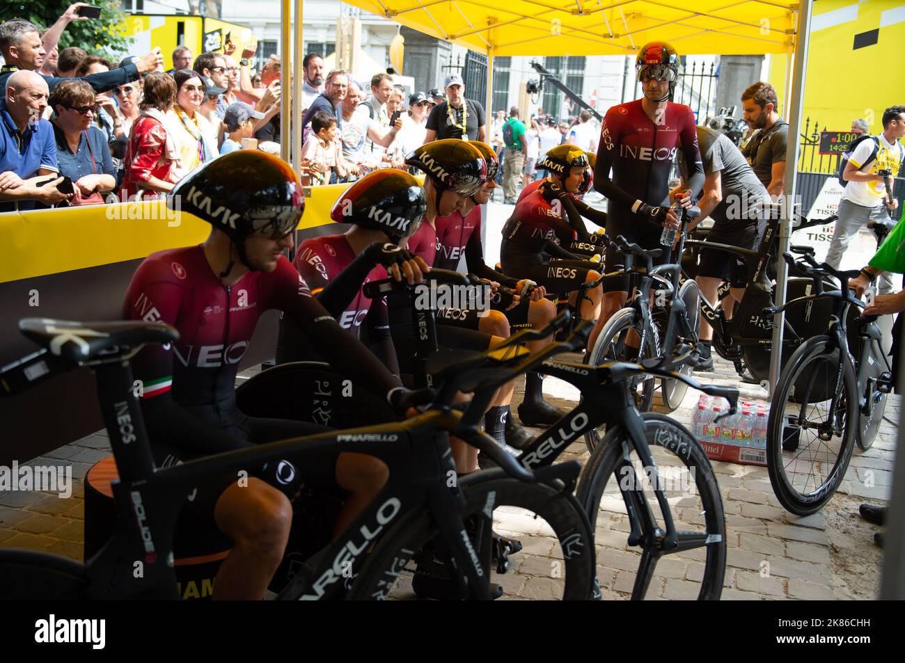 Jonathan Castroviejo, Gianni Moscon and Dylan Van Baarle, Michal ...
