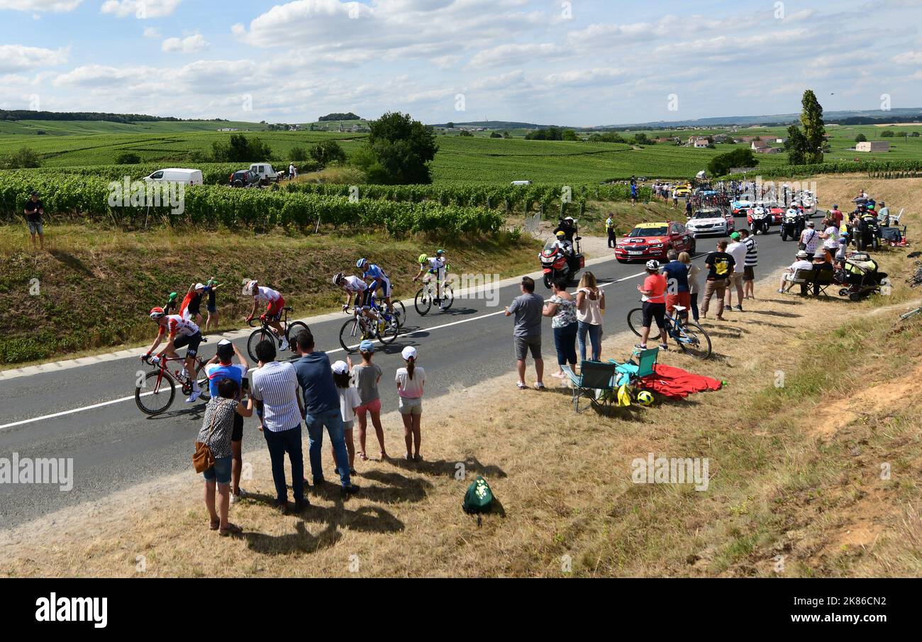 The early breakaway bunch with with Stephane Rossetto (Cofidis), Yoann ...
