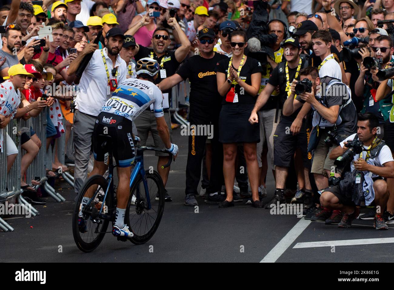 Matteo Trentin for team Mitchelton Scott wins the stage in Gap met by a ...