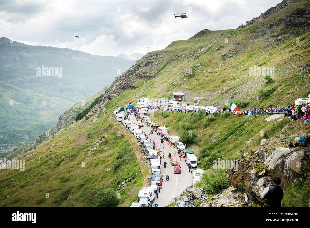 A general view as the riders climb the final kms of Val de Thoresn for ...