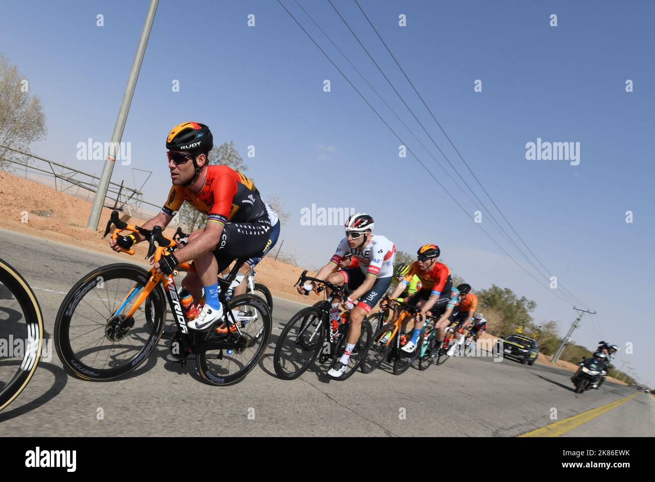 Mark Cavendish team Bahrain Mclaren followed closely by race stage ...