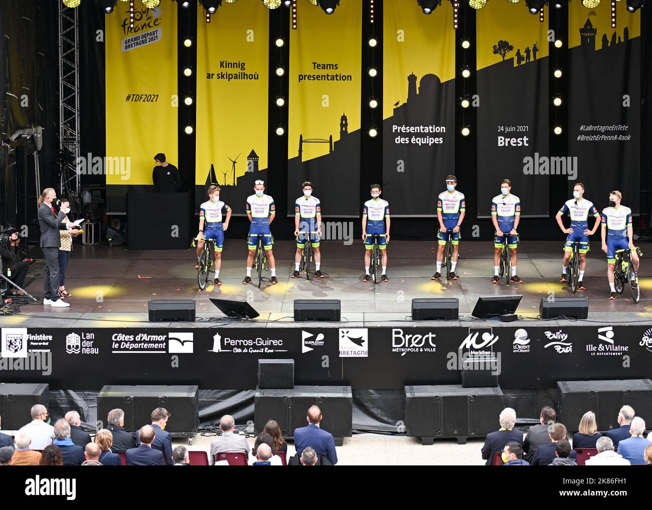 INTERMARCHE - WANTY - GOBERT MATERIAUX being introduced at the 2021 ...