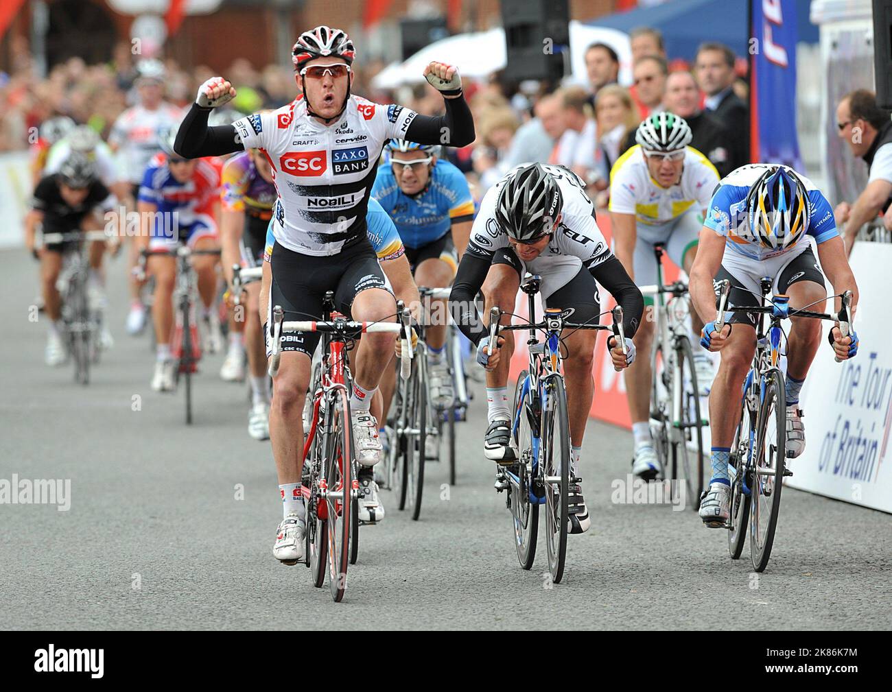 Team CSC - Saxo Bank's Matthew Goss (left) comes home to win Stage Two ...