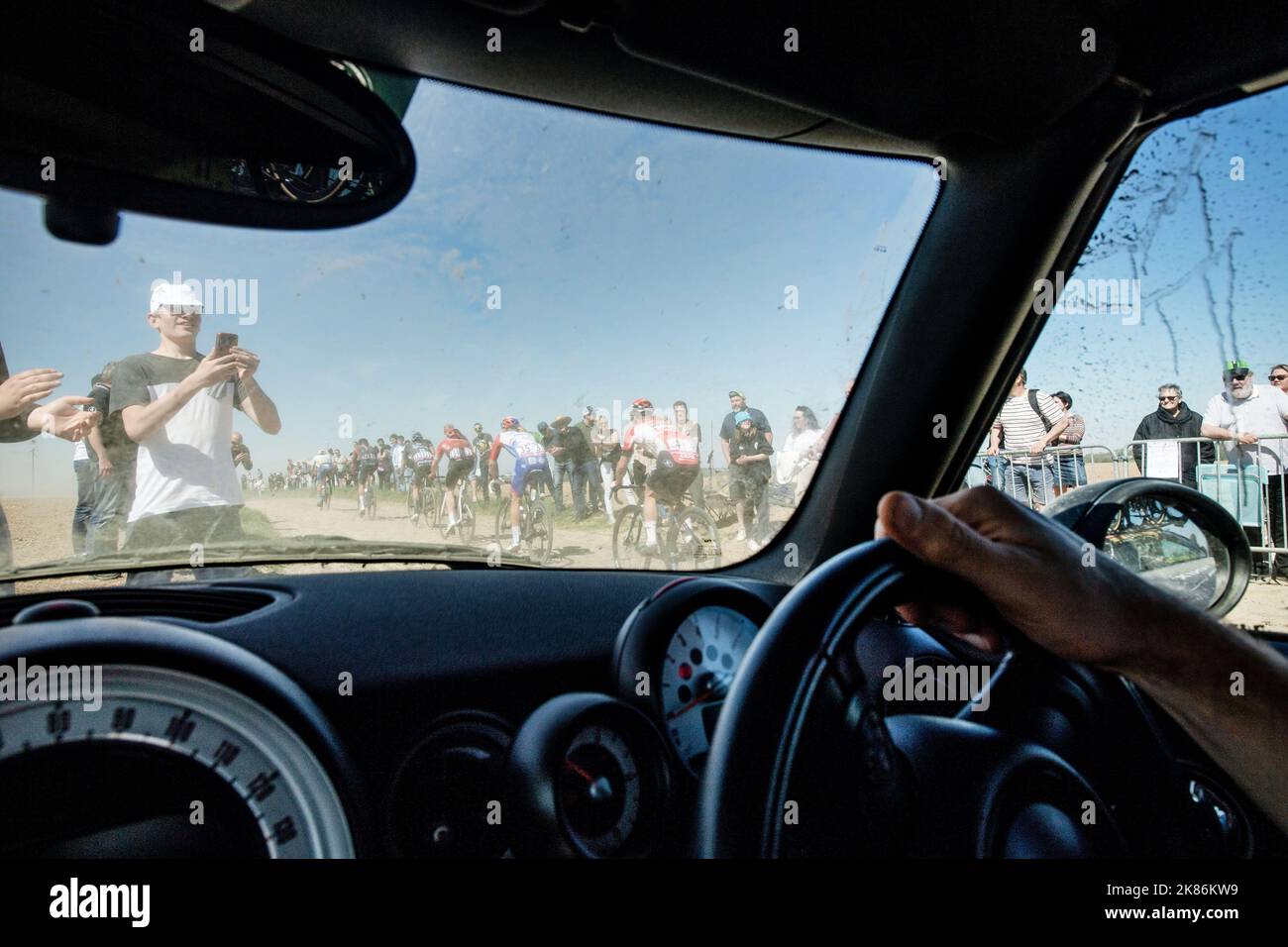 Paris Roubaix 2022, From Compiegne to Roubaix Velodrome. The race ...