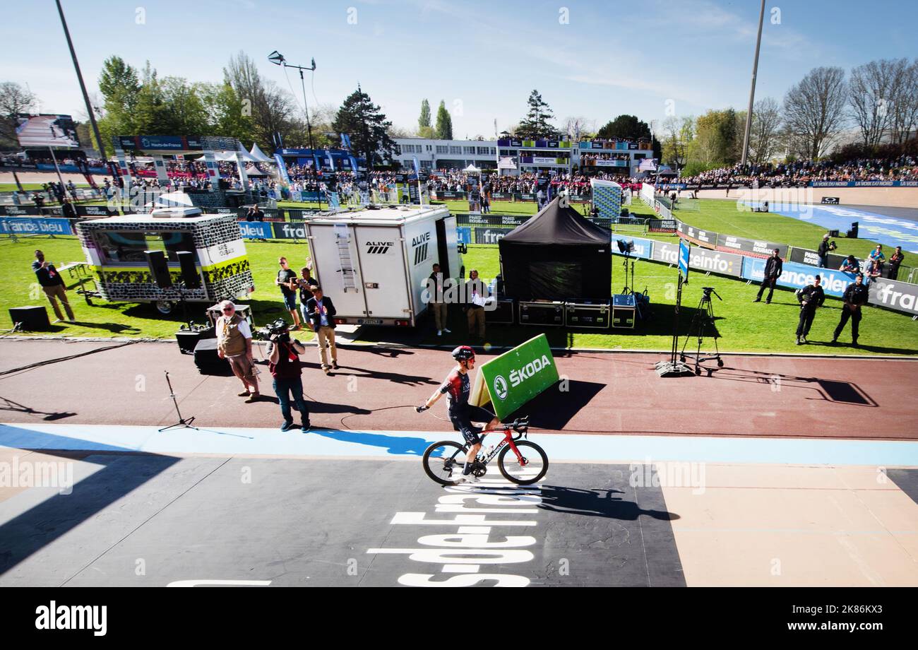 Paris Roubaix 2022, From Compiegne to Roubaix Velodrome. Dylan Van ...