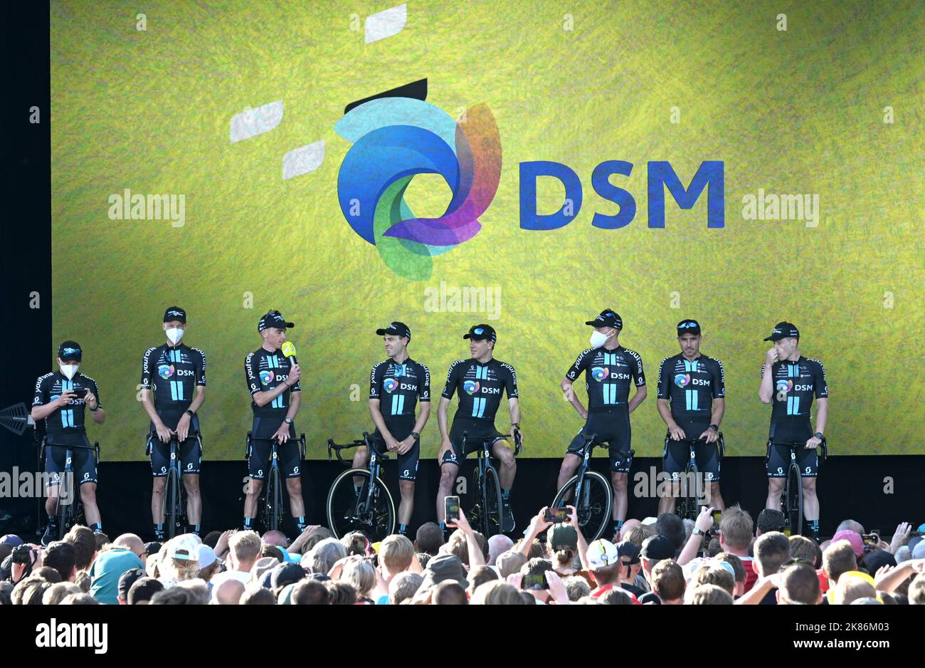 (From left to right) Kevin Vermaerke of USA and Team DSM, Martijn ...