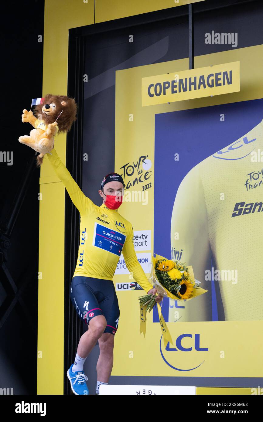 Copenhagen, Denmark, 1st July 2022. Yves Lampaert of Belgium and Quick ...