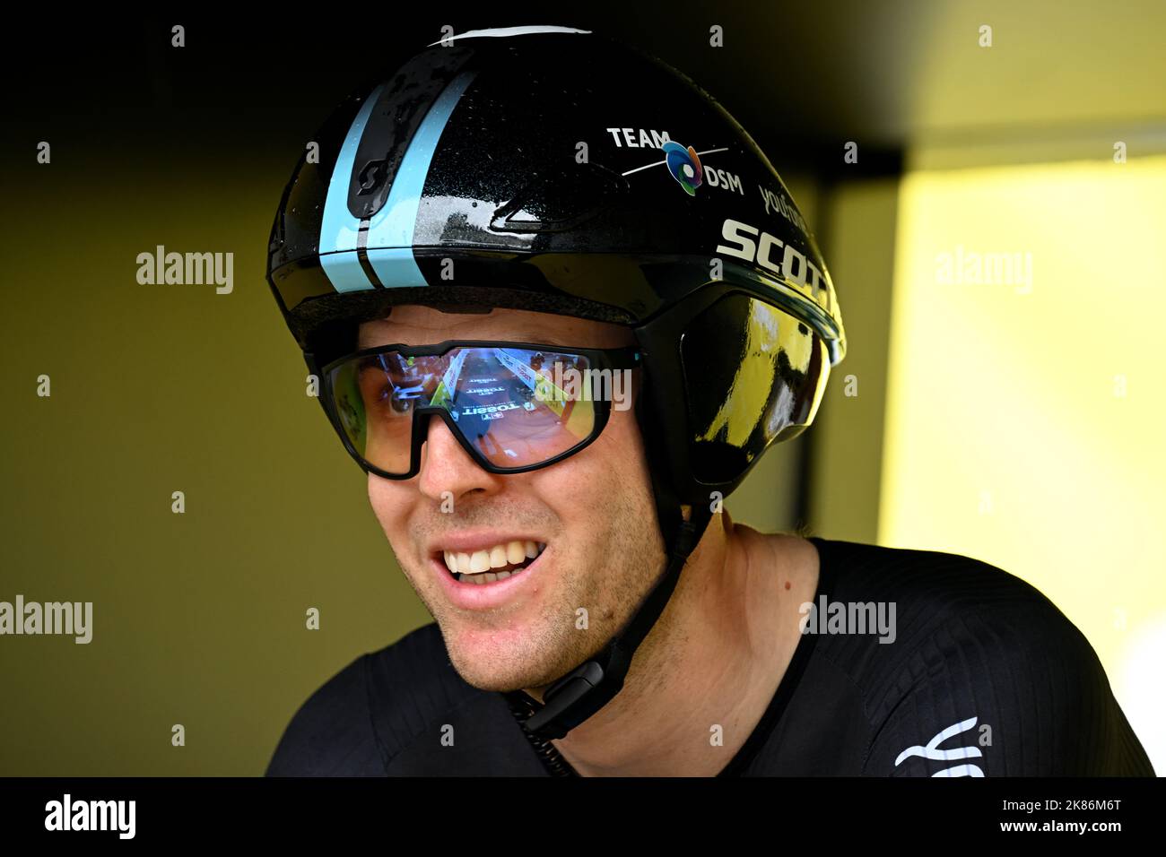 Christopher Hamilton of Australia and Team DSM prepares for Stage 1 of ...