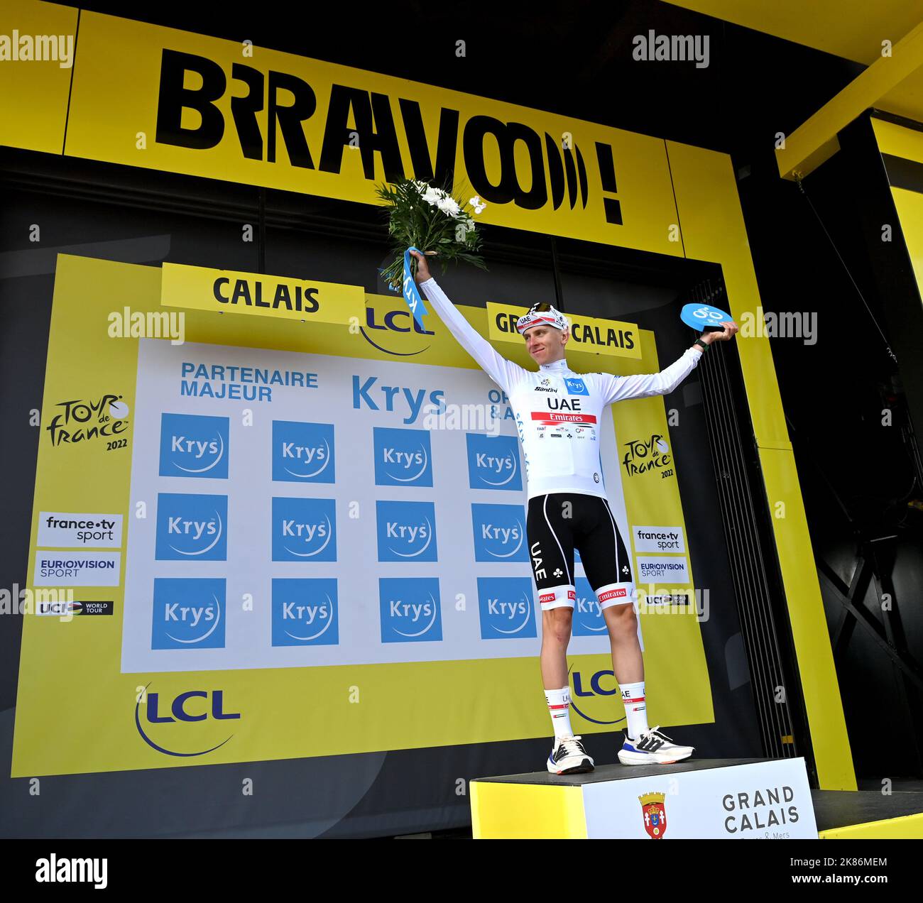The podium with tadej pogacar of slovenia hi-res stock photography and ...