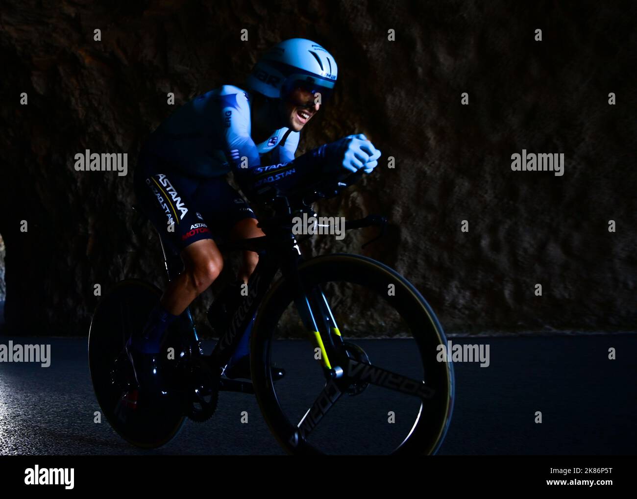Simone velasco hi-res stock photography and images - Alamy