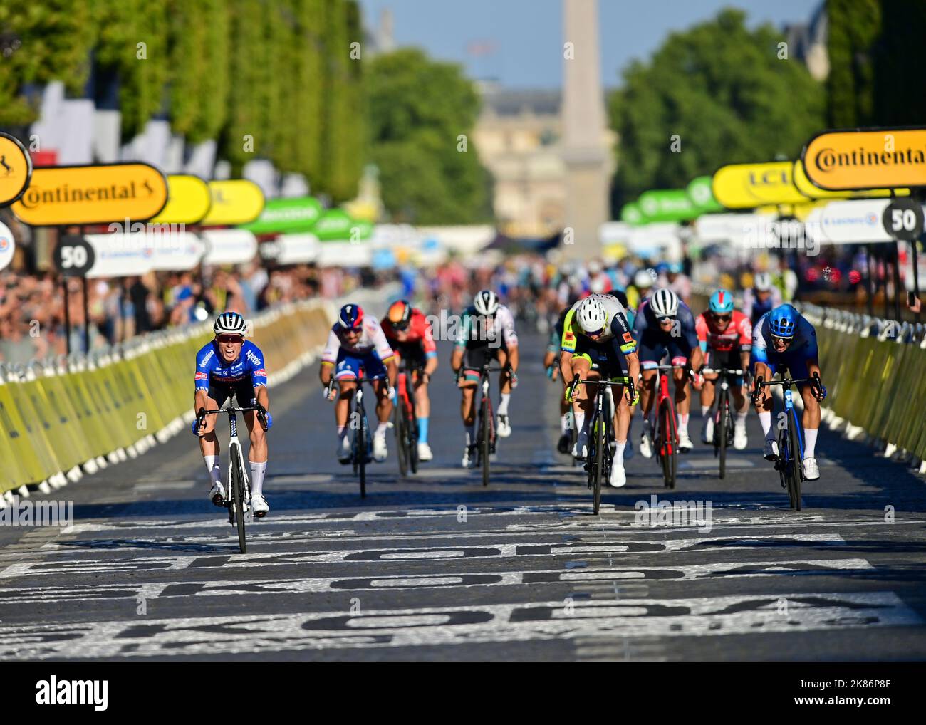 Jasper PHILIPSEN, Alpecin-Deceuninck, Peter SAGAN, TotalEnergies ...