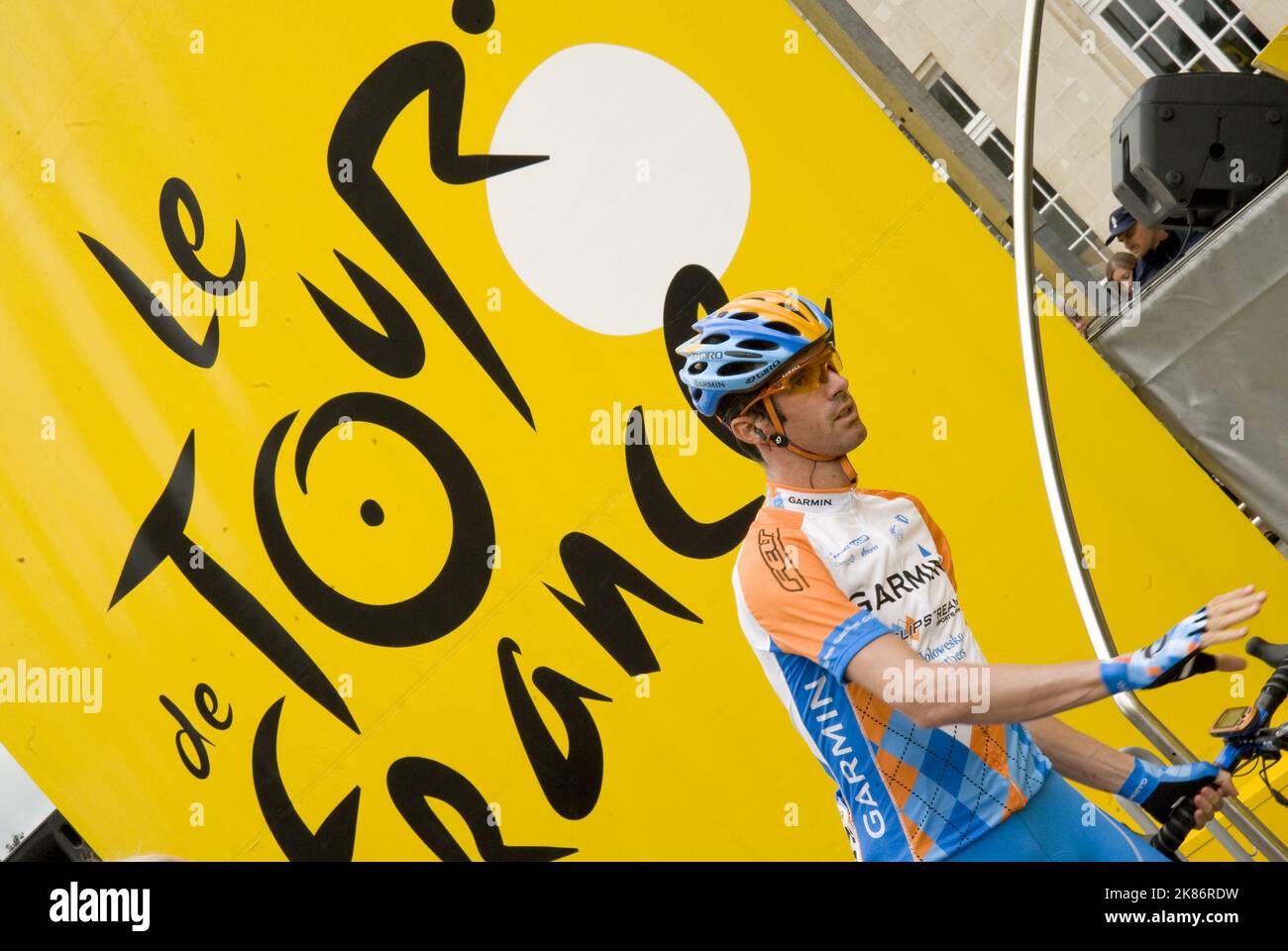 David Millar at the start signing on Stock Photo - Alamy